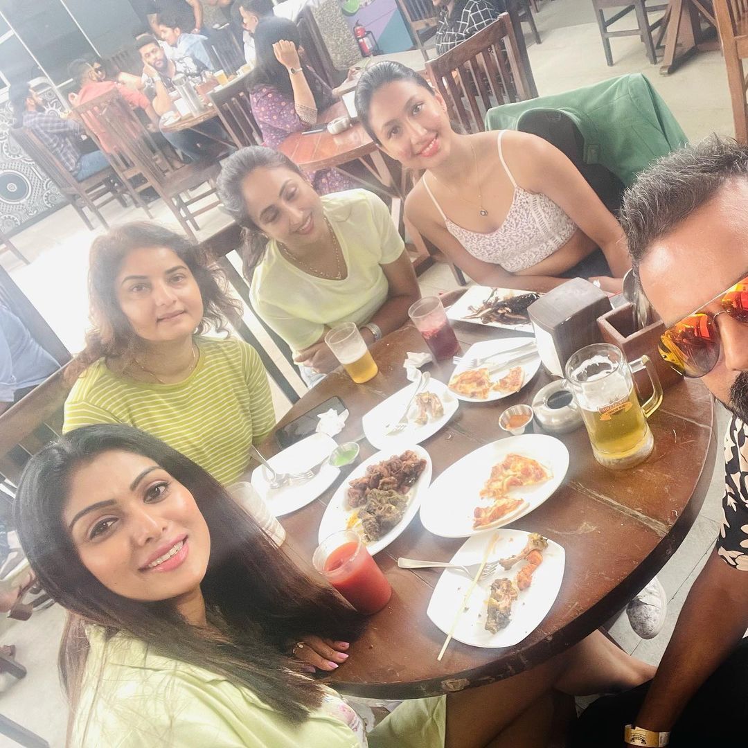 Kannada Gicha Gilli Gilli Fame Aiyappa Neravanda and his Wife Anu ...