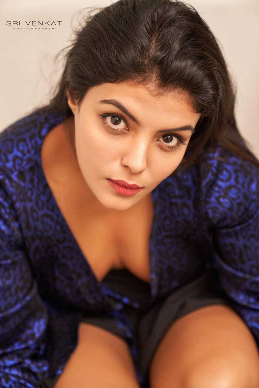 Tejashree Jadhav Sizzling Viral Pics Photos - Filmibeat