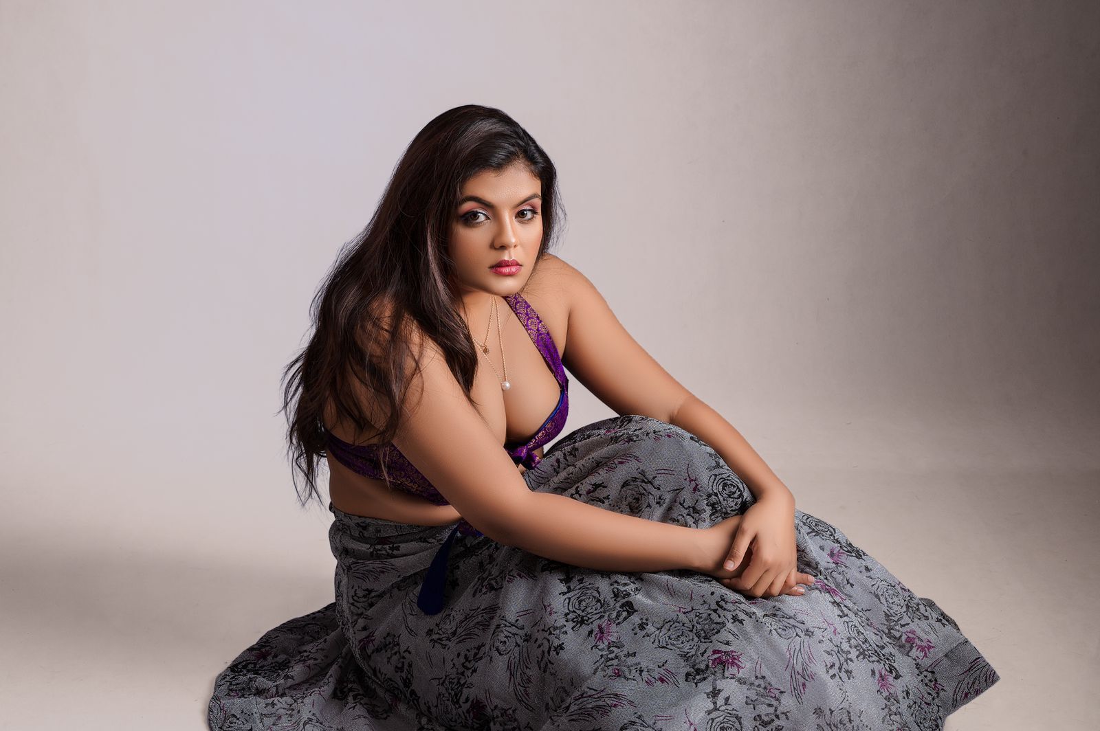 Tejashree Jadhav Sizzling Viral Pics Photos - Filmibeat