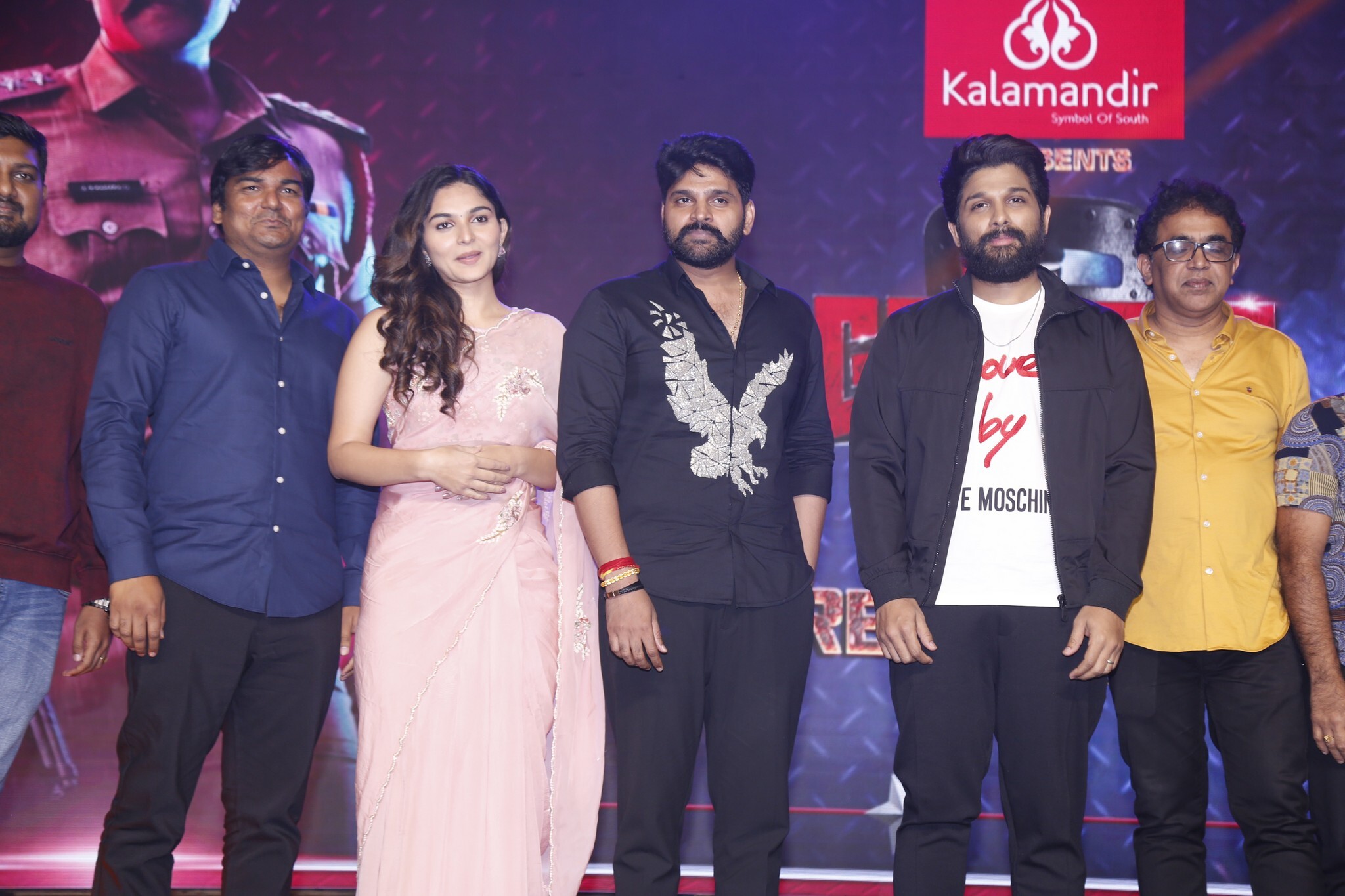 Alluri Pre Release Event శ్రీవిష్ణు కోసం ఐకాన్ స్టార్.. గ్రాండ్‌గా వేదికపై అల్లు అర్జున్ | Allu ...