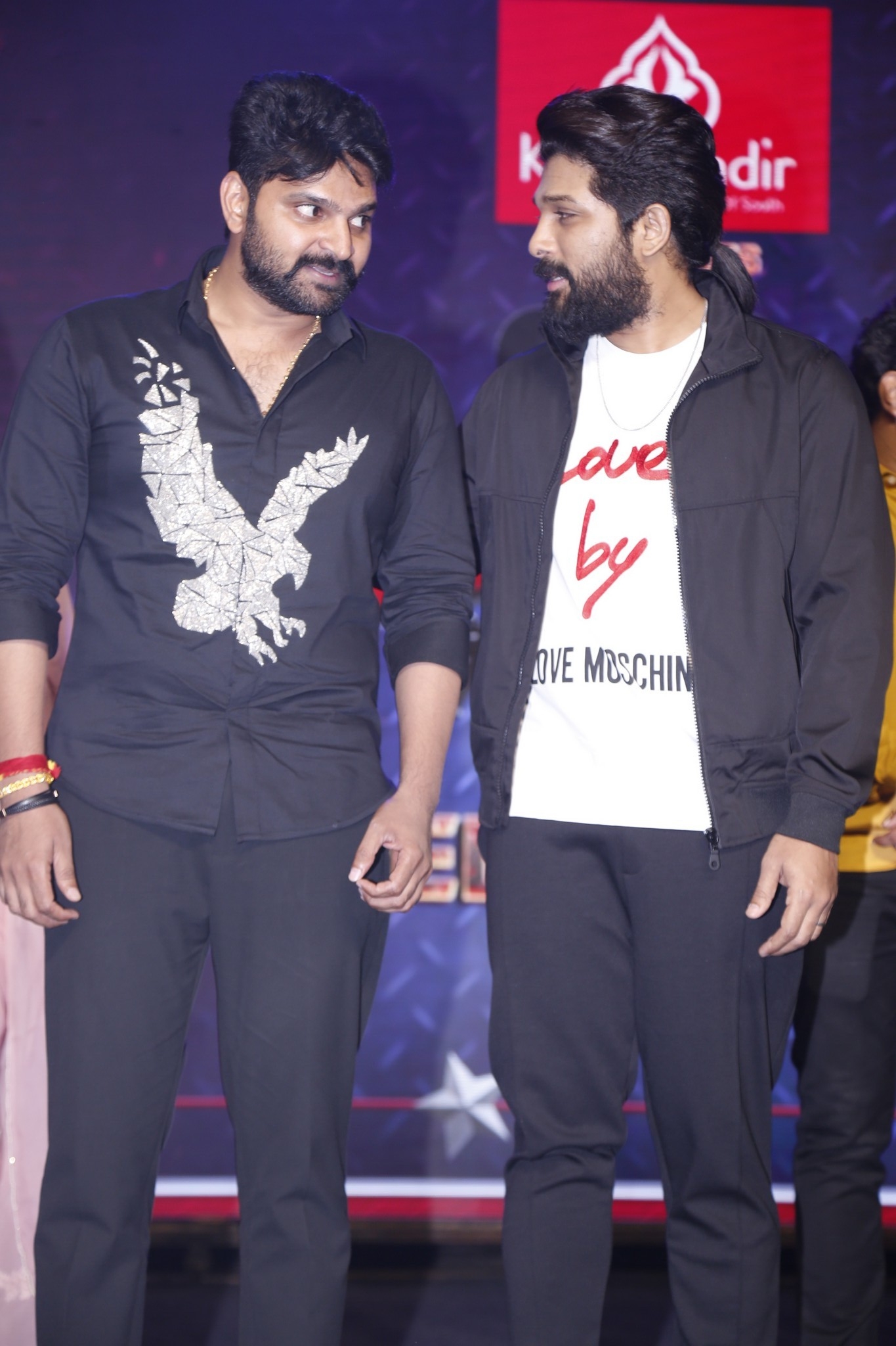 Alluri Pre Release Event శ్రీవిష్ణు కోసం ఐకాన్ స్టార్.. గ్రాండ్‌గా ...