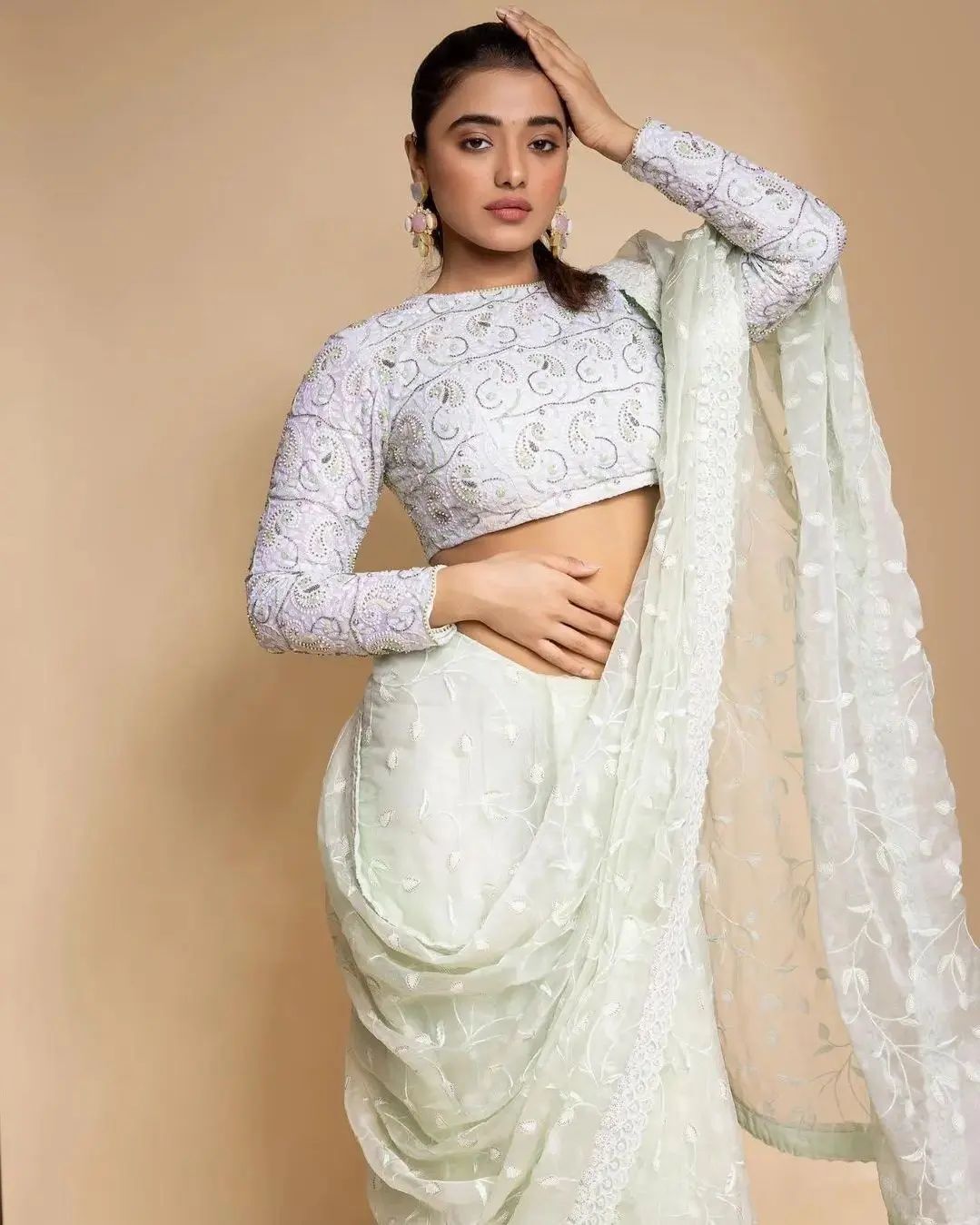Ketika Sharma Eludes Magic in a White Saree - Filmibeat