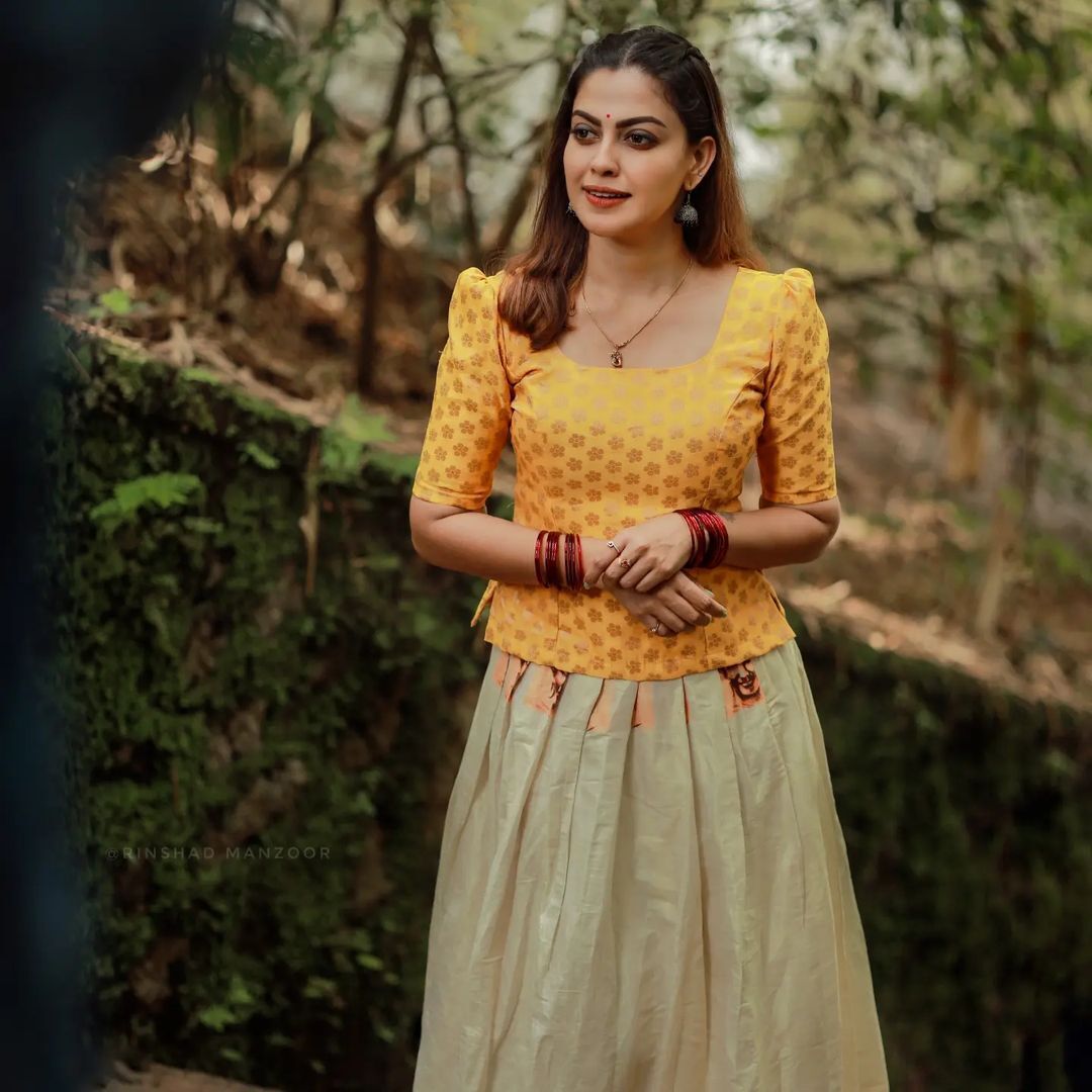 ಮಲಯಾಳಂ ನಟಿ ಅನುಶ್ರೀ ಹೊಸ ಫೋಟೋಶೂಟ್ | Malayalam Actress Anushree Glamorous ...