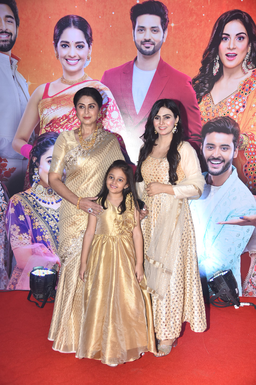 Zee Rishtey Awards 2022 Photos - Filmibeat