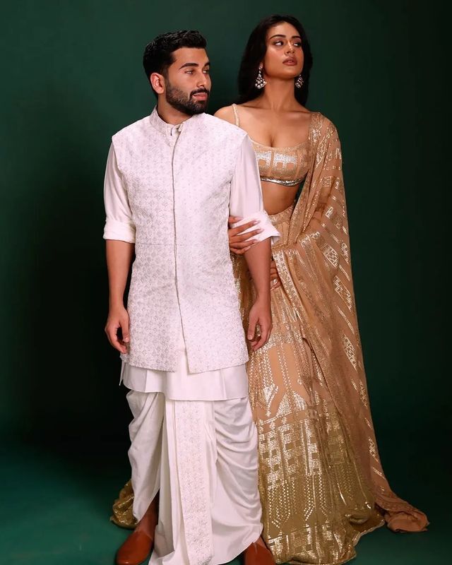 Ajay Devgn-Kajol's Daughter Nysa Devgan looks 'bold in gold' while ...