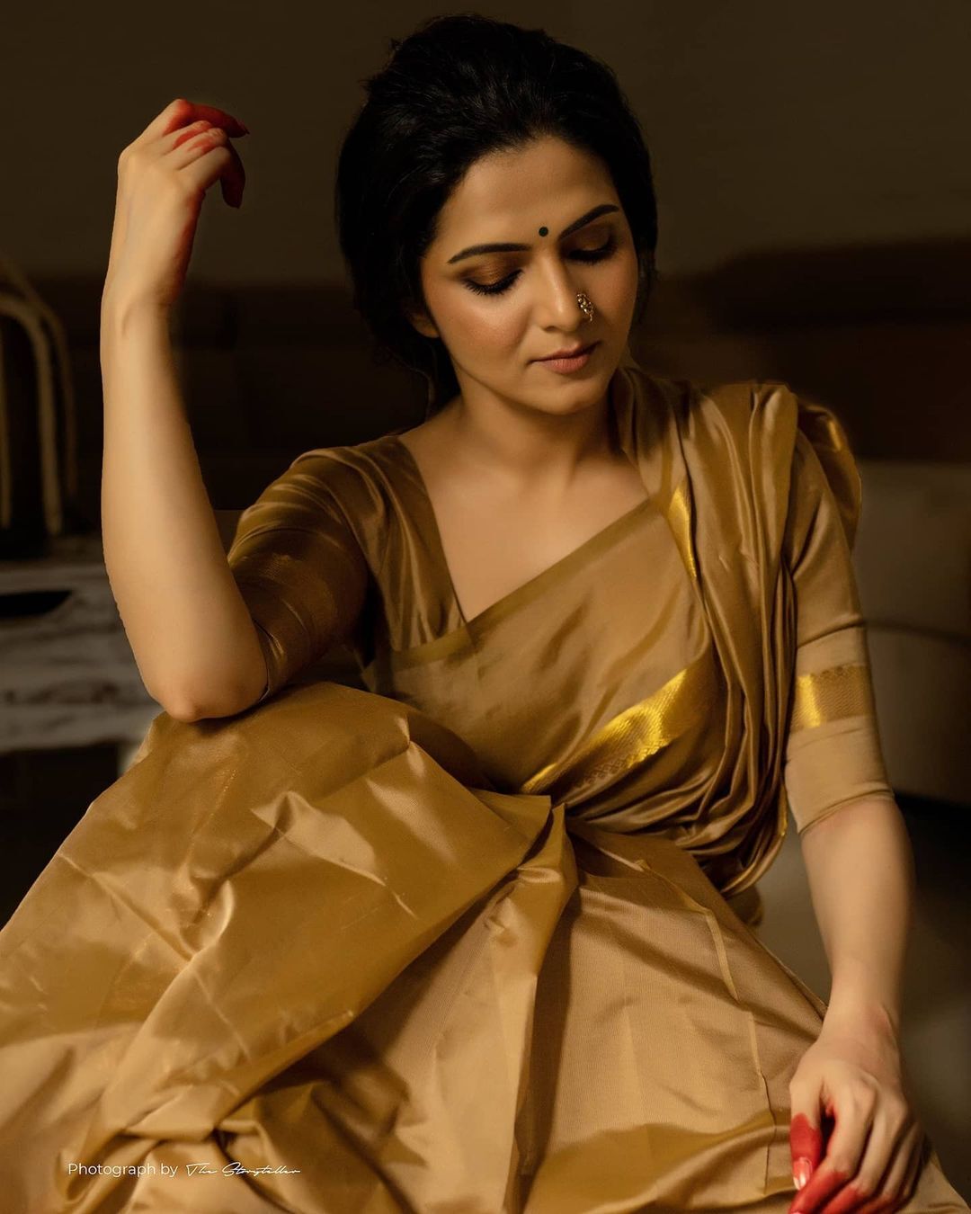 உங்கள பாத்துக்கிட்டே இருக்கலாம் செல்லம்..டிடியின் ஹாட் கிளிக்ஸ்! | Divya Darshini Stunning Look ...