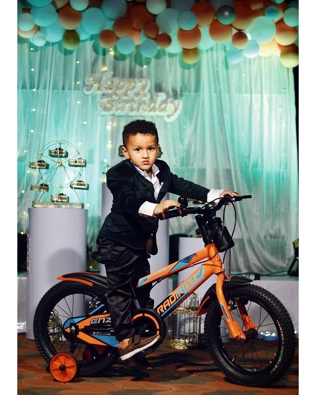 Kantara Director Rishabh Shetty Kids Are Adorable And Cute See Pics ...