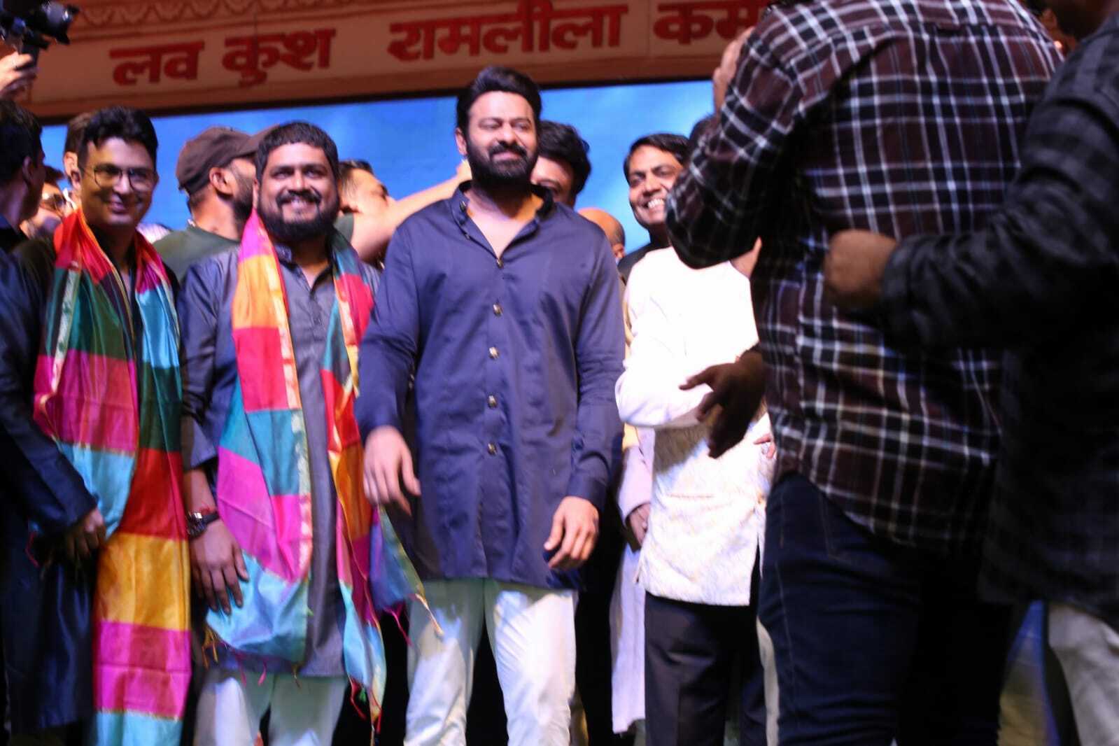 Prabhas Performs Ravan Dahan At Delhi's Ramlila On Vijayadashmi - Filmibeat