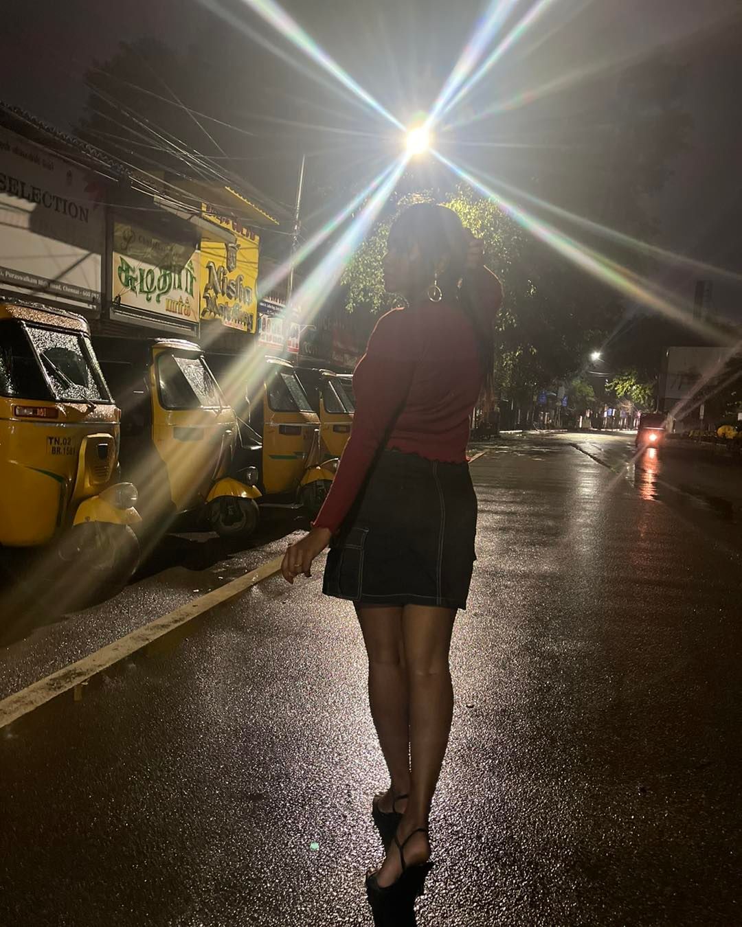 ஆளாளுக்கு இப்படி போஸ் கொடுத்த எப்படி?..திகட்ட திகட்ட குளுமை காட்டிய ...
