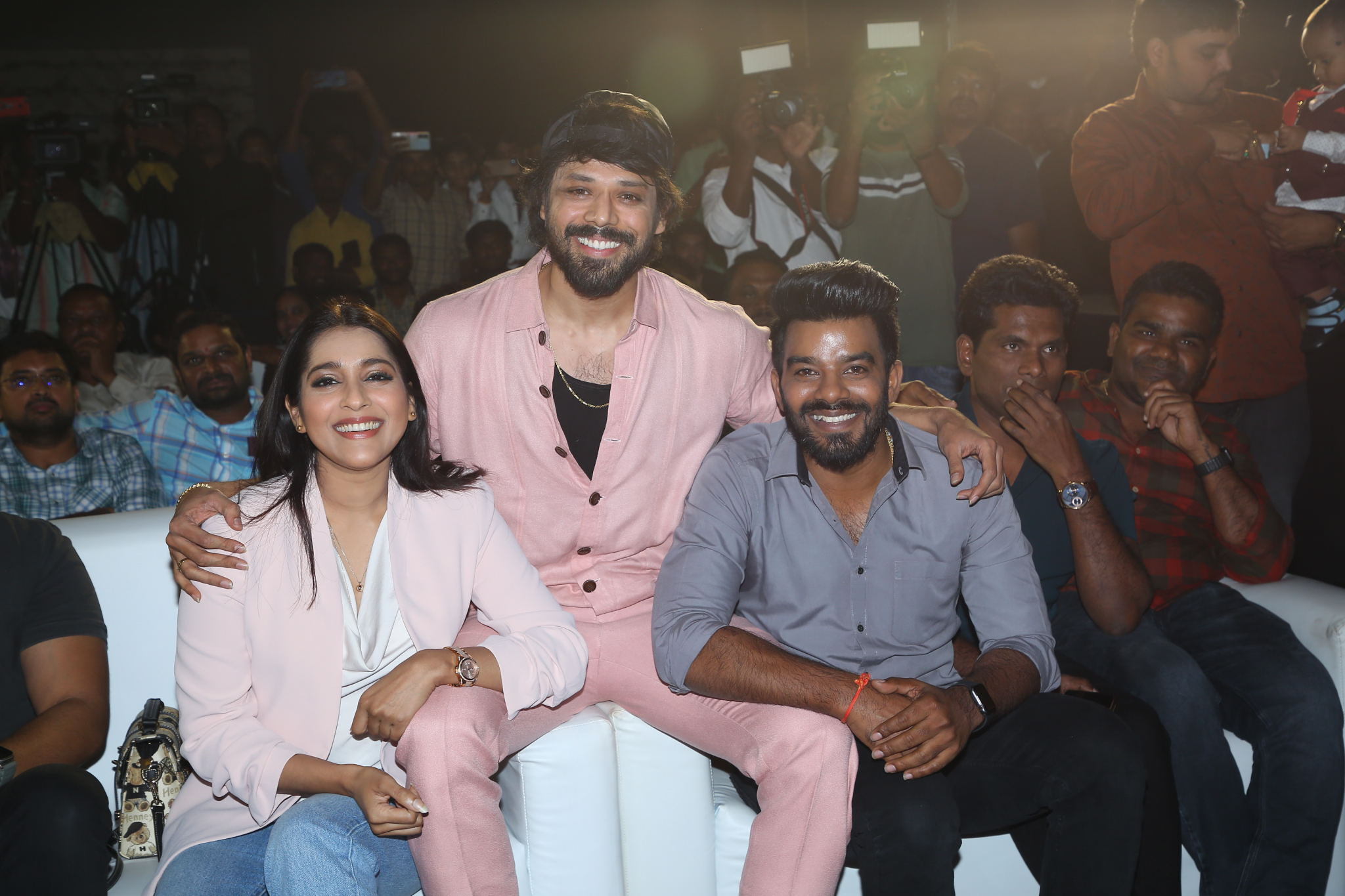 Gaalodu Movie Pre-Release Event - Filmibeat