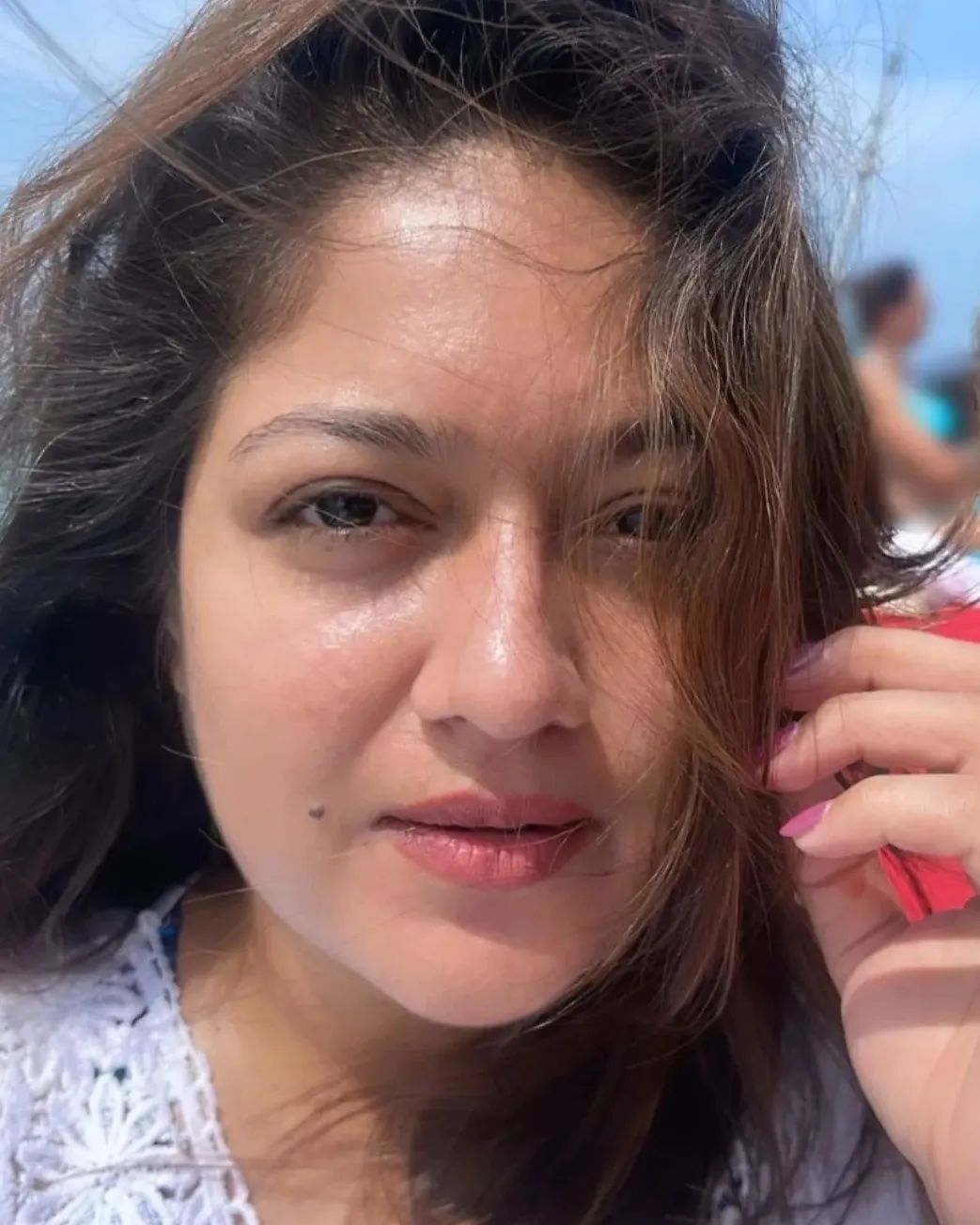 ப்பா.. மறைந்த சிரஞ்சீவி சர்ஜாவின் மனைவியா இது? தீயாக பரவும் மேகனா ...