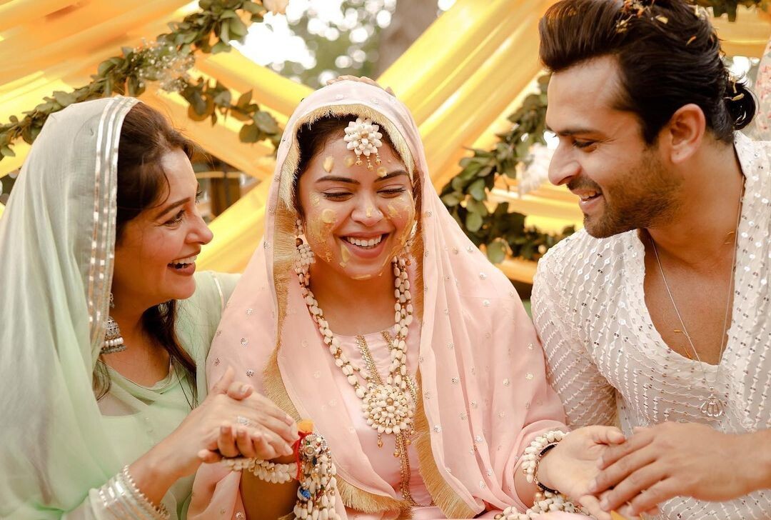 Romantic Pictures of Dipika Kakar-Shoaib Ibrahim From Sister Saba Ibrahim's Wedding Will Give ...