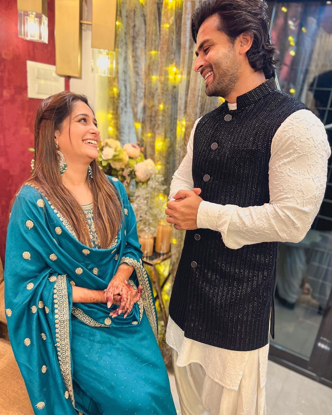 Romantic Pictures of Dipika Kakar-Shoaib Ibrahim From Sister Saba Ibrahim's Wedding Will Give ...