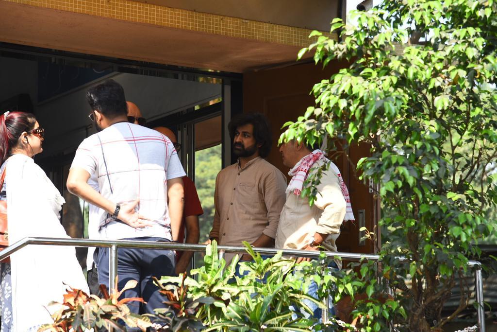 Siddhant Suryavanshi last rites: Amit Behl, Manish Goel and bid adieu ...