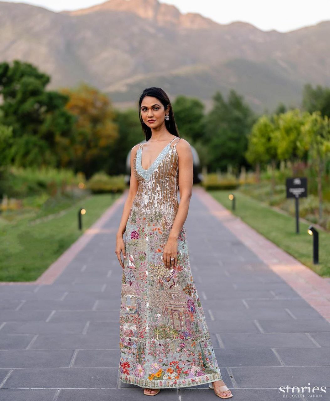 Sneha Reddy: హీరోయిన్ రేంజ్ లో అల్లు అర్జున్ భార్య గ్లామర్ షో ...