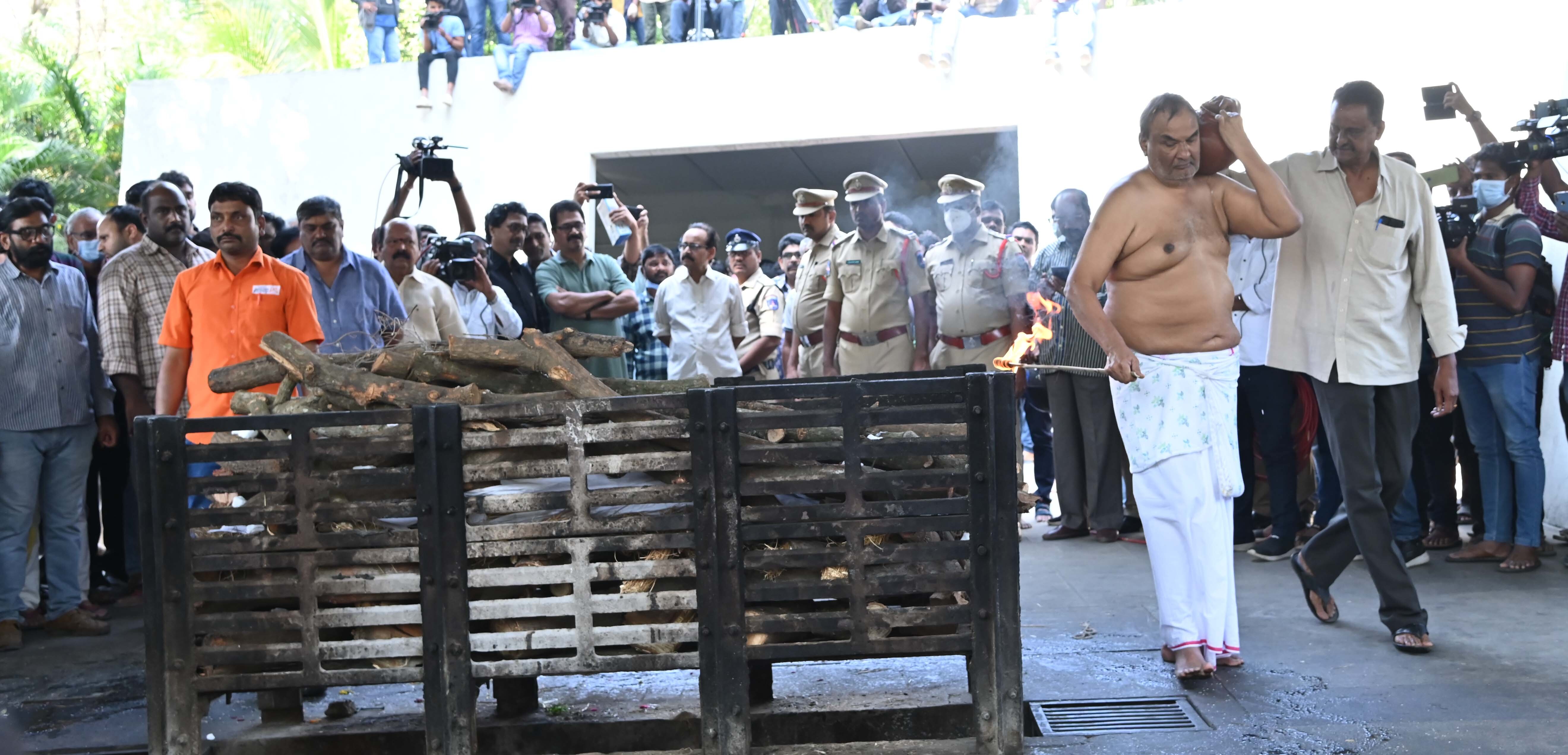 Final Journey Of Kaikala Satyanarayana; See Photos Here - Filmibeat