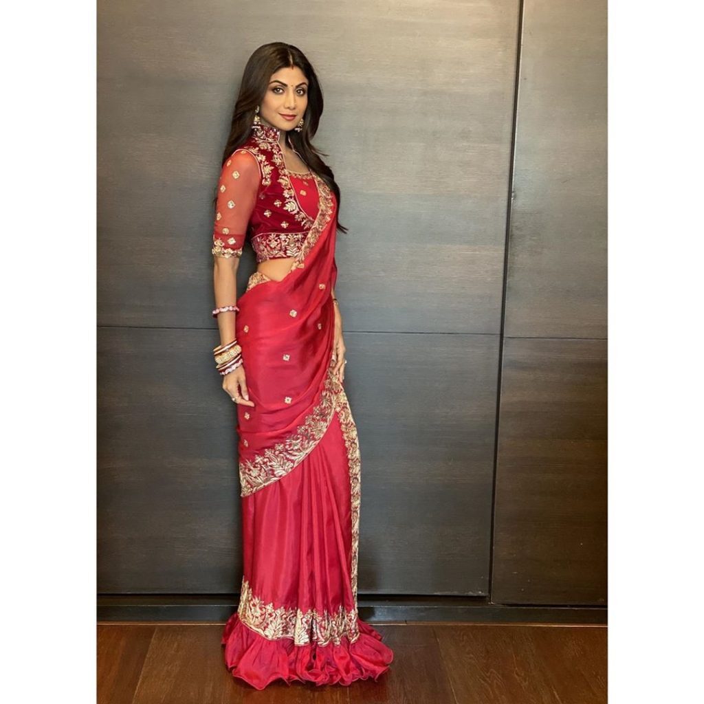 Nayantara To Janhvi Kapoor, Actress Who Looks Stunning In Red Saree ...