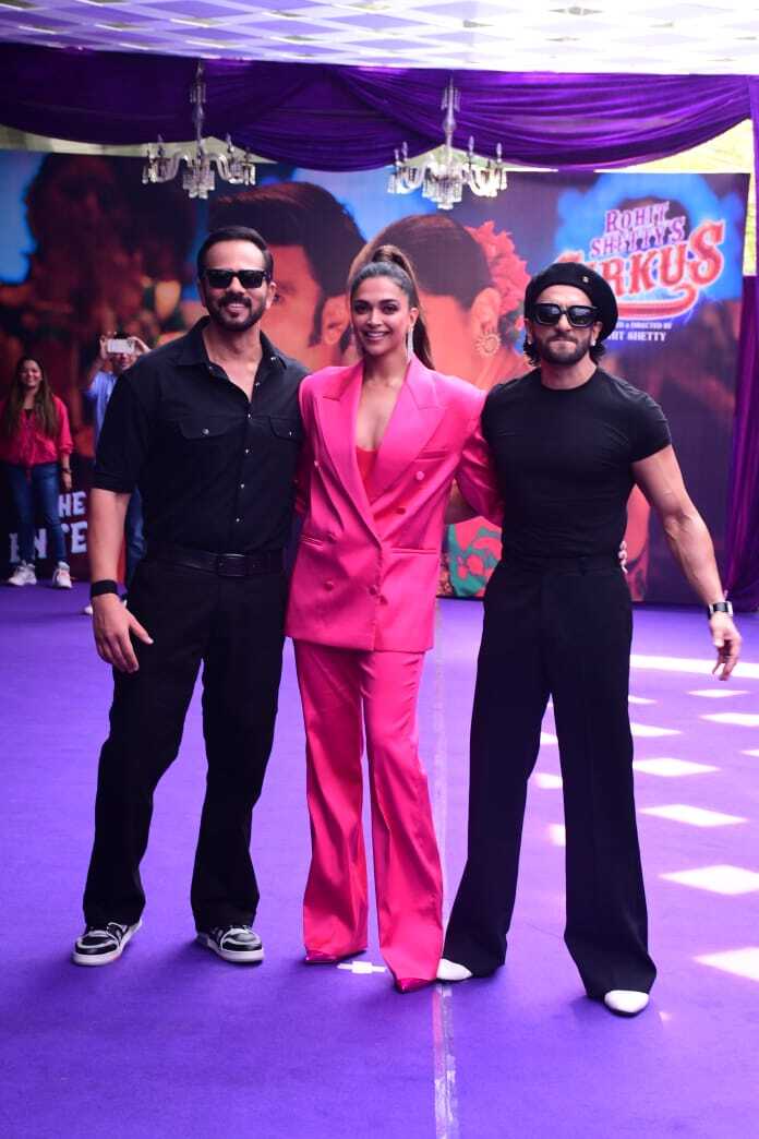 Ranveer Singh And Deepika Padukone Get Mushy During Cirkus’ Current ...