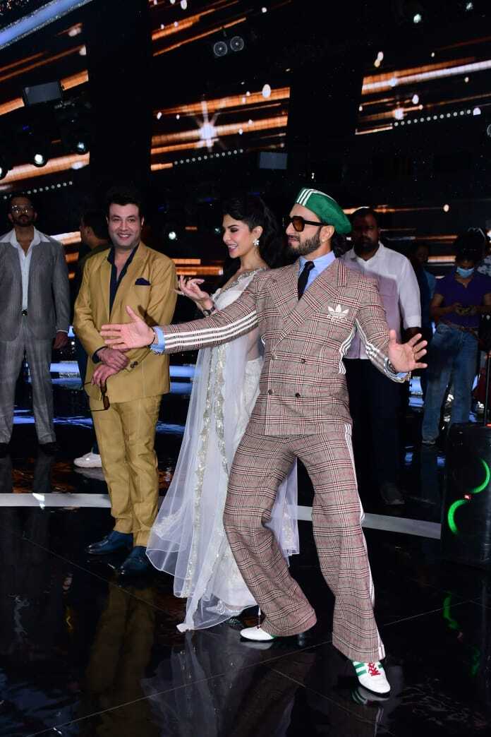 Ranveer Singh, Pooja Hegde, Jacqueline Fernandez & Rohit Shetty Promote ...