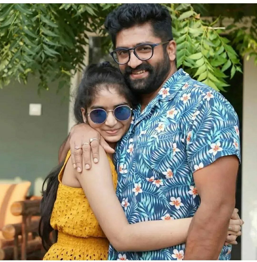 Sahithi Shekar: శేఖర్ మాస్టర్ కూతురు ఎంత క్యూట్ గా ఉందొ చూశారా.. హీరోయిన్ స్టైల్ లో స్టిల్స్ ...