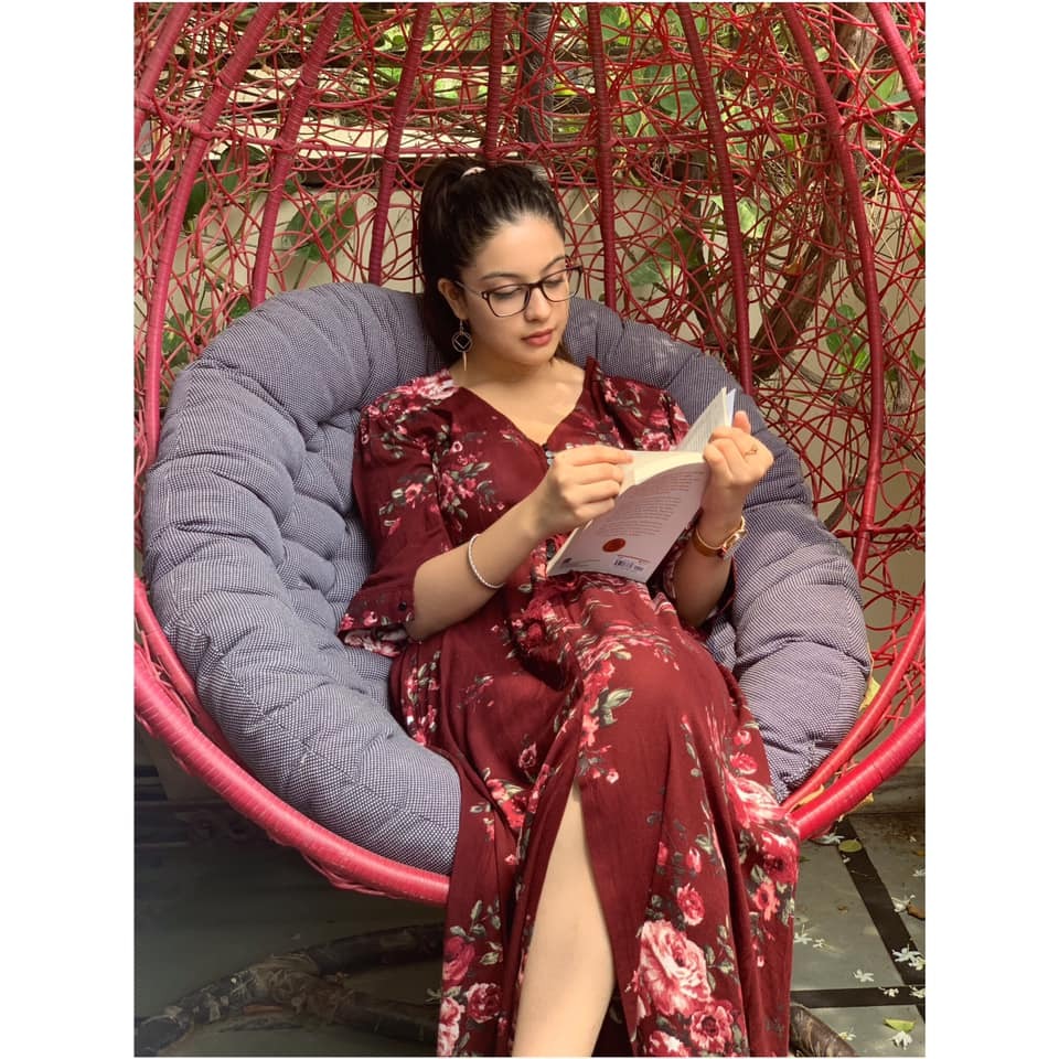 Television Actress Tunisha Sharma Ends Her Life On The Set Of TV Serial ...