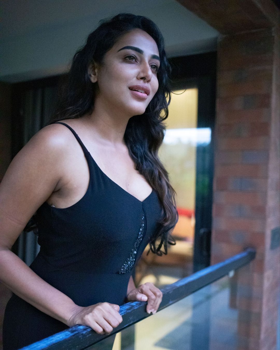 PHOTOS: சொட்டச் சொட்ட நனையுது தாஜ்மகால்.. யாருப்பா இவங்க.. இன்ஸ்டாவை மிரட்டும் ஆராத்யா ஆன் ...