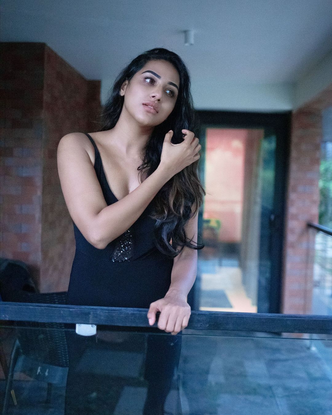 PHOTOS: சொட்டச் சொட்ட நனையுது தாஜ்மகால்.. யாருப்பா இவங்க.. இன்ஸ்டாவை மிரட்டும் ஆராத்யா ஆன் ...