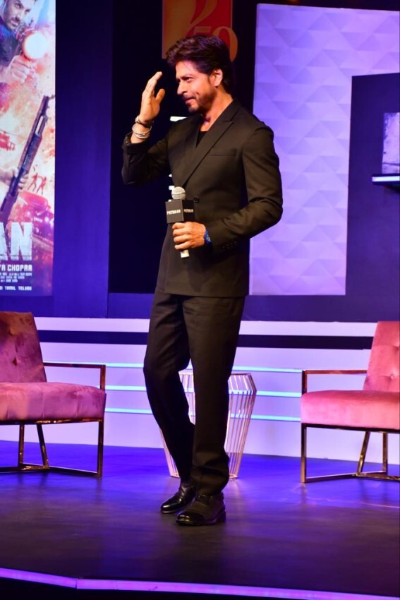 Shahrukh Khan, Deepika Padukone, John Abraham, and Siddharth Anand at the success press ...