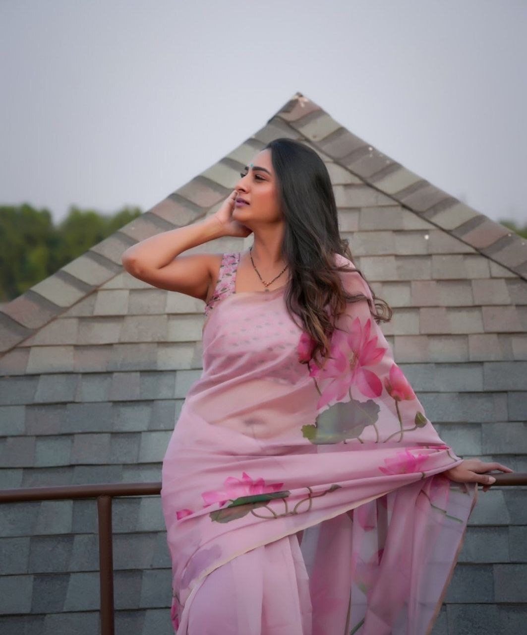 Surekha Vani: గ్లామర్ తో హీటెక్కిస్తున్న సురేఖవాణి.. ఇలా చూస్తే ఎవరైనా ...