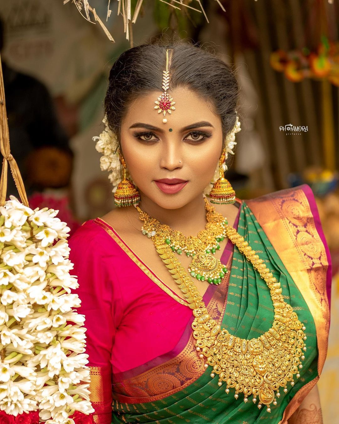 PHOTOS : குத்து விளக்கு சத்தியமா நான் குடும்ப குத்து விளக்கு..டிக்டாக் ...