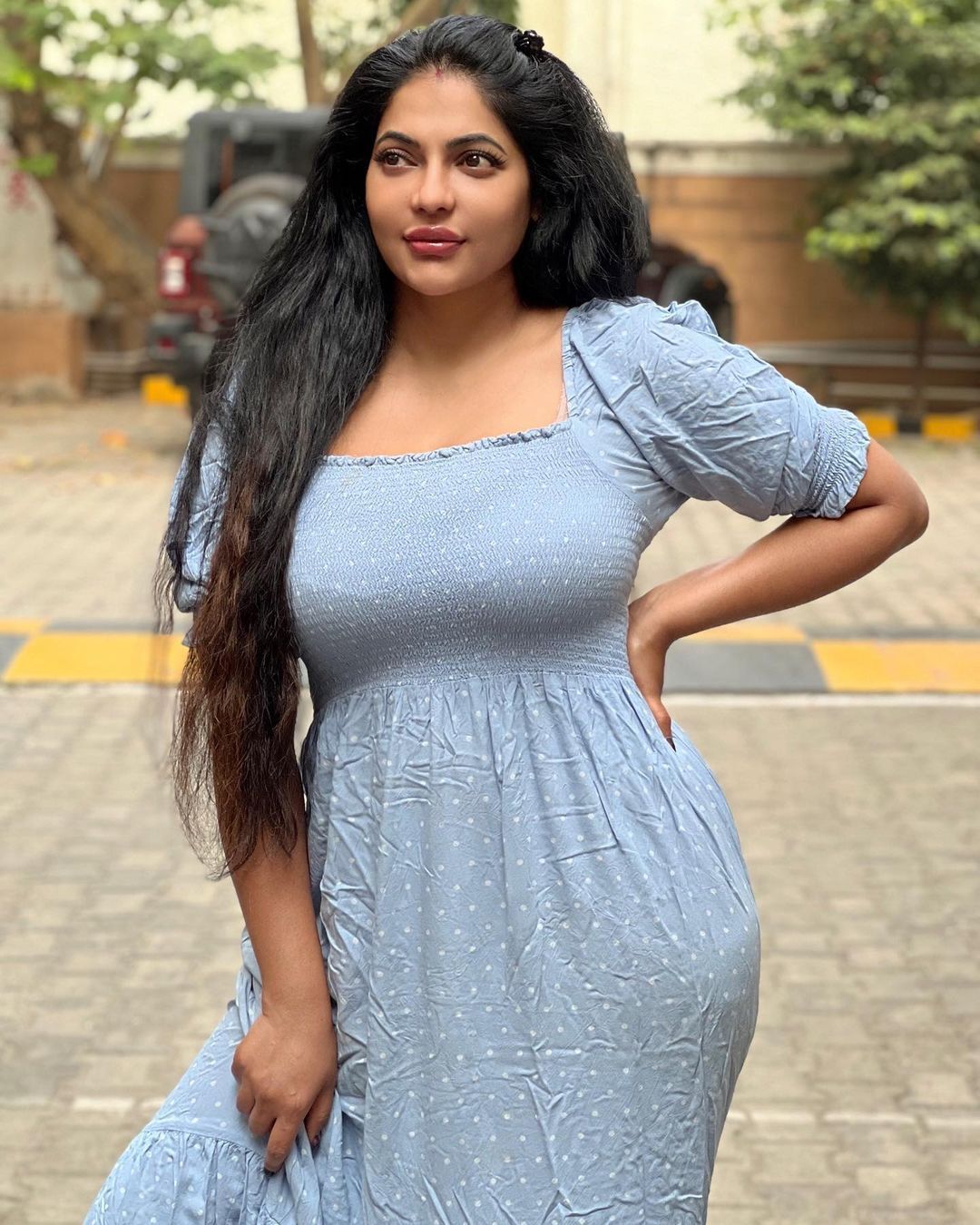 குறுகுறு பார்வையால் ரசிகர்களை வதம்செய்த ரேஷ்மா பசுபுலேட்டி! | Actress ...