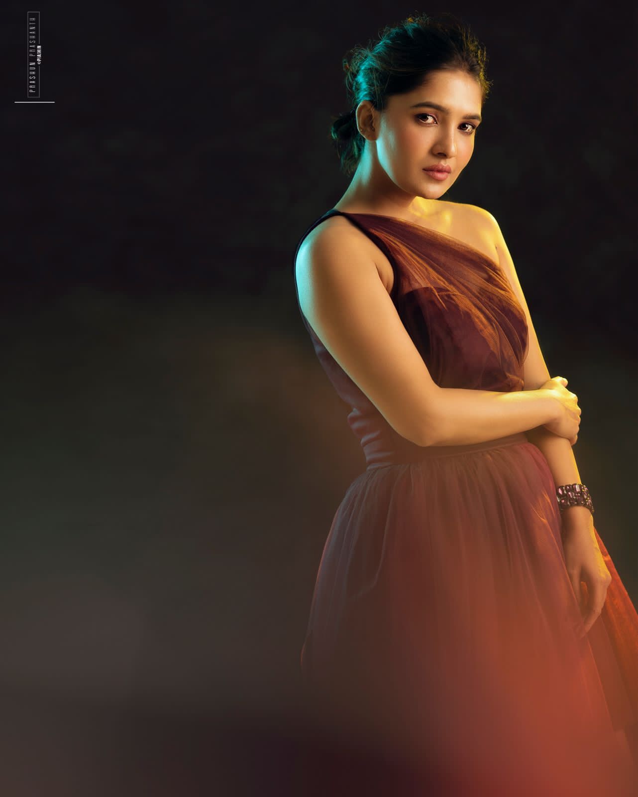 அடுத்தடுத்த கவர்ச்சிப் புகைப்படங்கள்.. என்ன இப்படி மாறிட்டாங்க வாணி ...