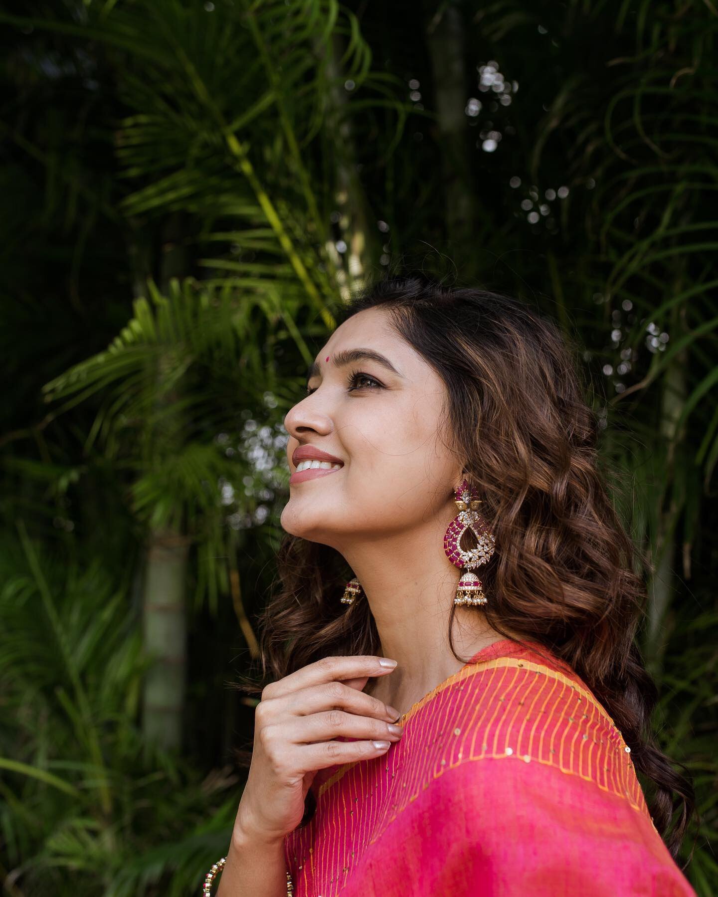 அடுத்தடுத்த கவர்ச்சிப் புகைப்படங்கள்.. என்ன இப்படி மாறிட்டாங்க வாணி ...
