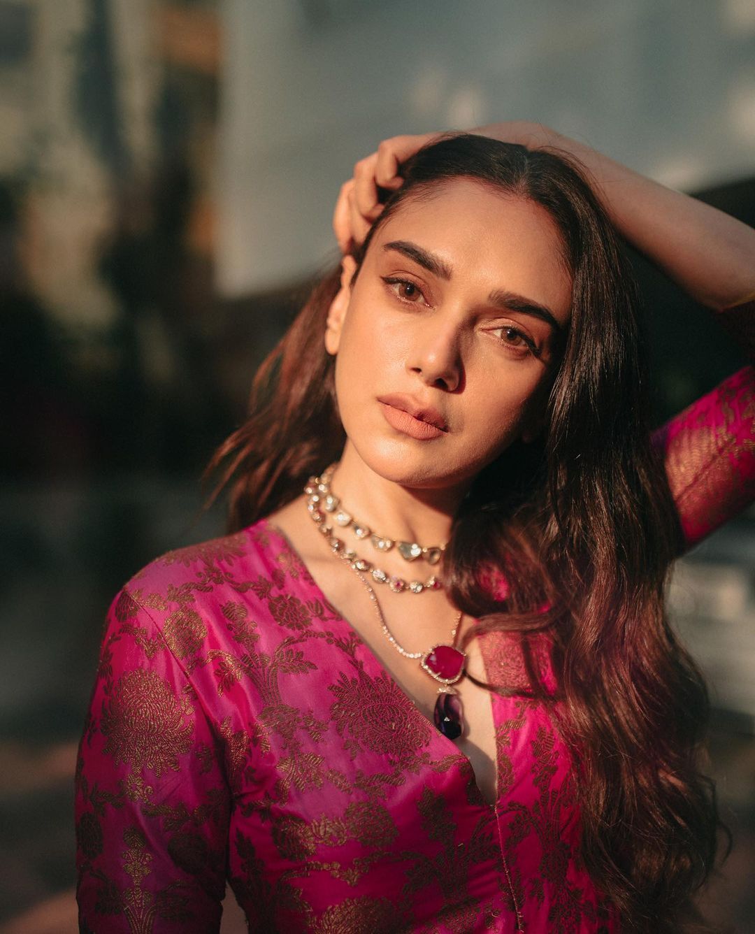 Aditi Rao Hydari: గ్లామర్ తో హీటెక్కిస్తున్న అదితి రావ్.. ఎక్కువగా ఆ ...