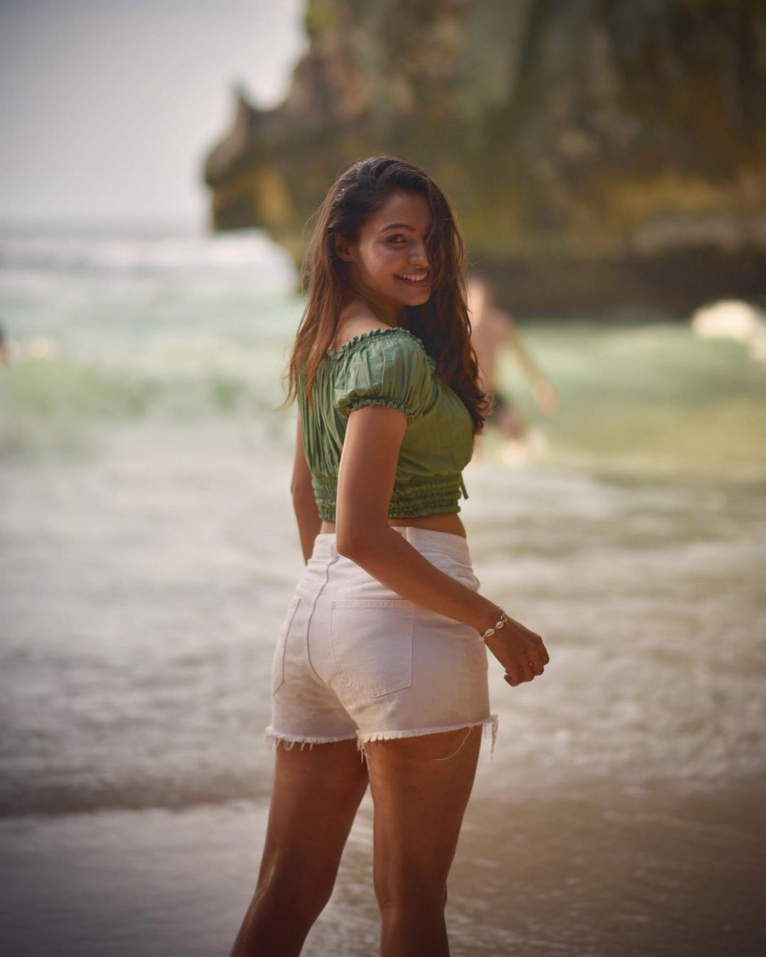 Andrea Jeremiah: స్టైలిష్ అందాలతో దిమ్మ తిరిగేలా చేస్తున్న ఆండ్రియా ...