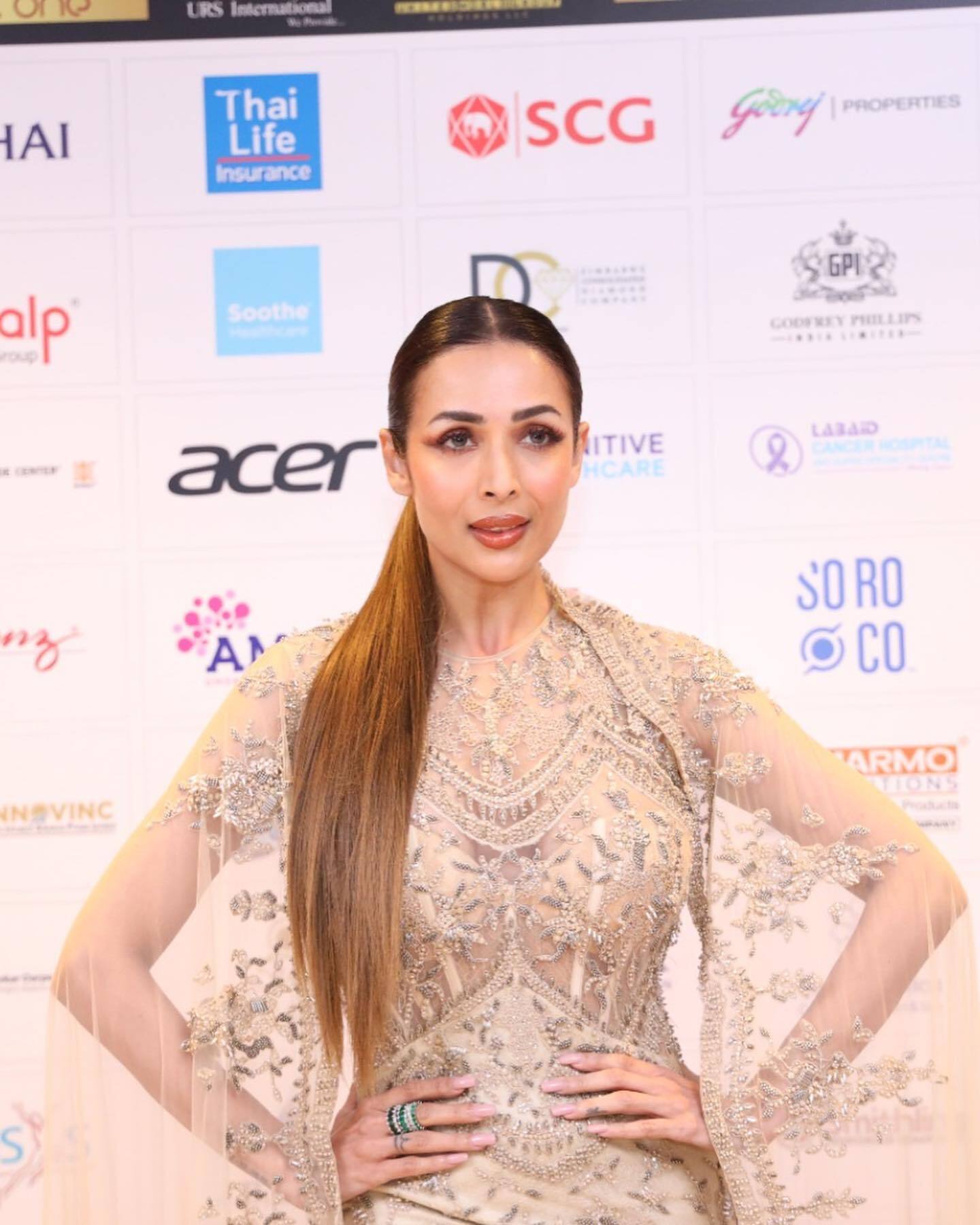 Malaika Arora: मलाइका अरोड़ा ने बेहद ही खूबसूरत ड्रेस में करवाया ...