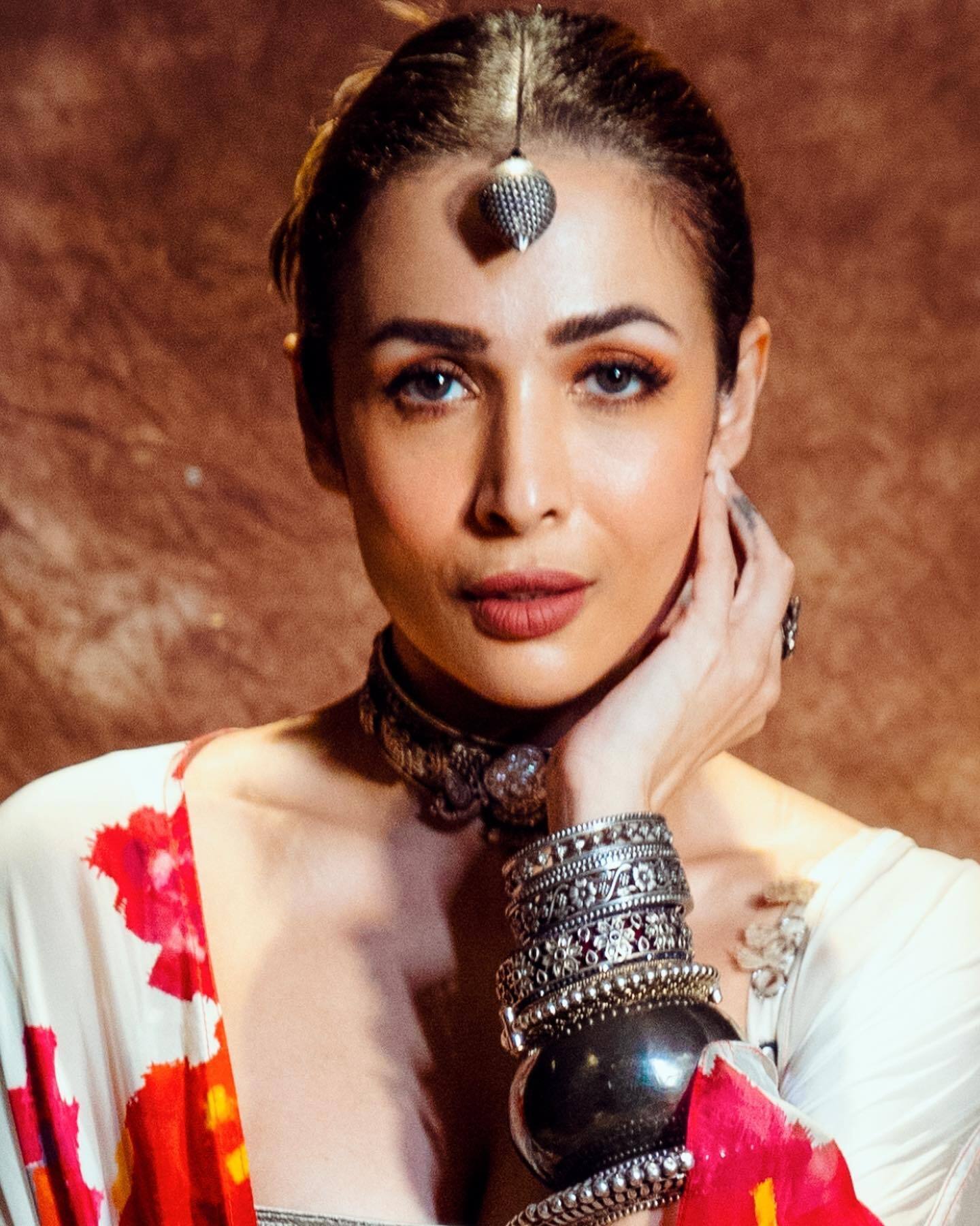 Malaika Arora: मलाइका अरोड़ा ने बेहद ही खूबसूरत ड्रेस में करवाया ...