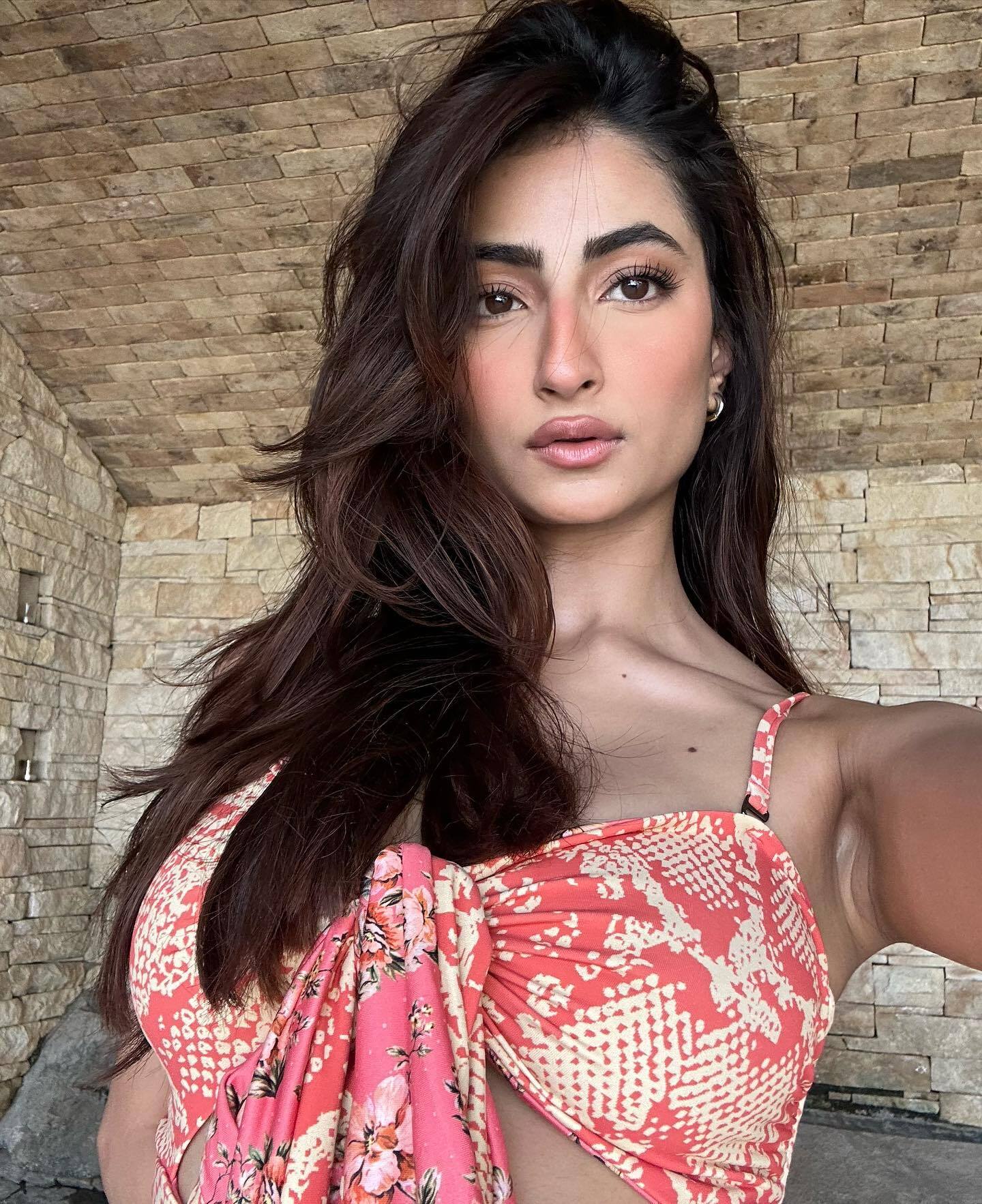 Palak Tiwari: पलक तिवारी ने अपनी बोल्ड अदाओं से फैन्स को बनाया दीवाना ...