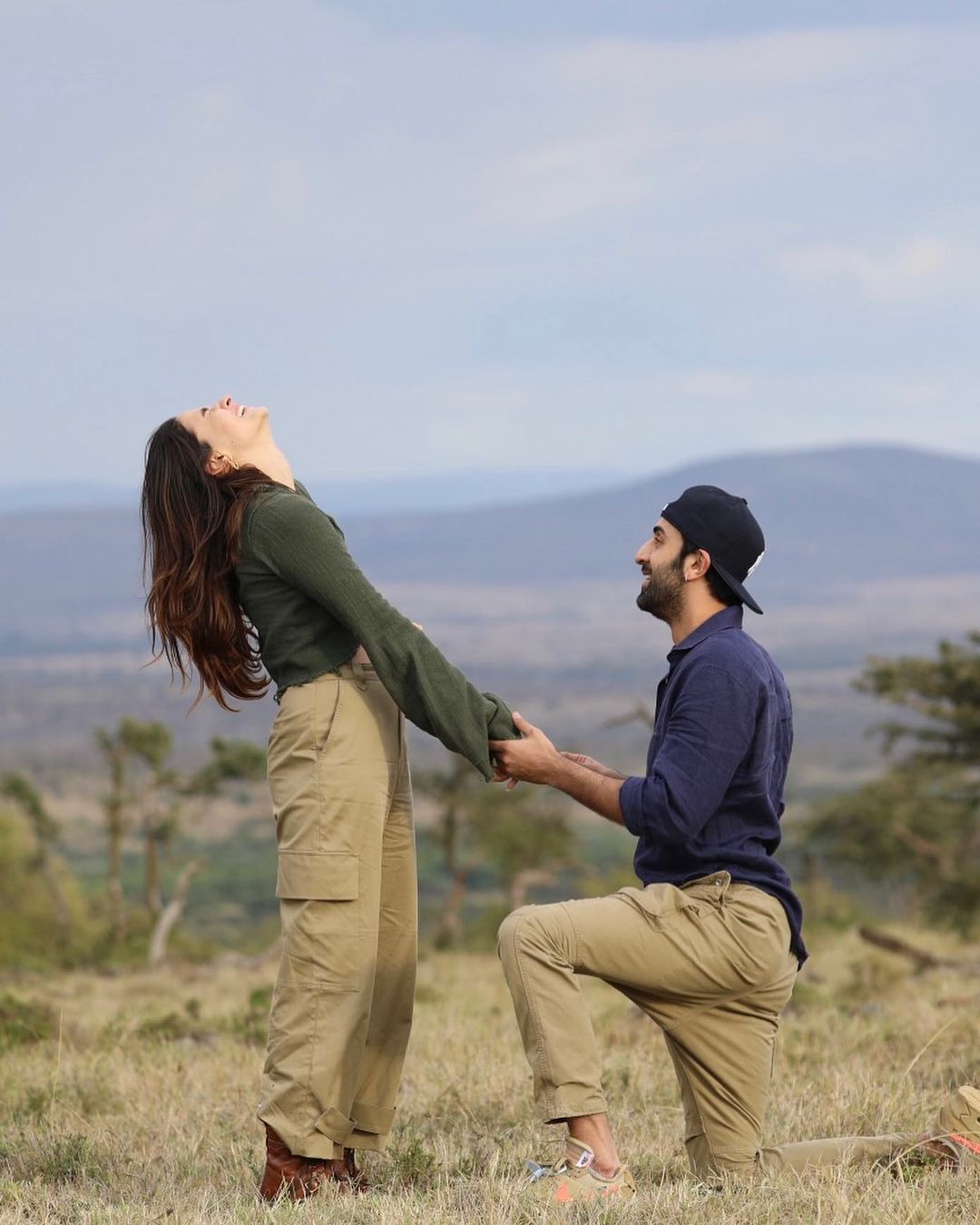 1 Year of #Ralia, Alia posts unseen pictures of her and Ranbir on ...