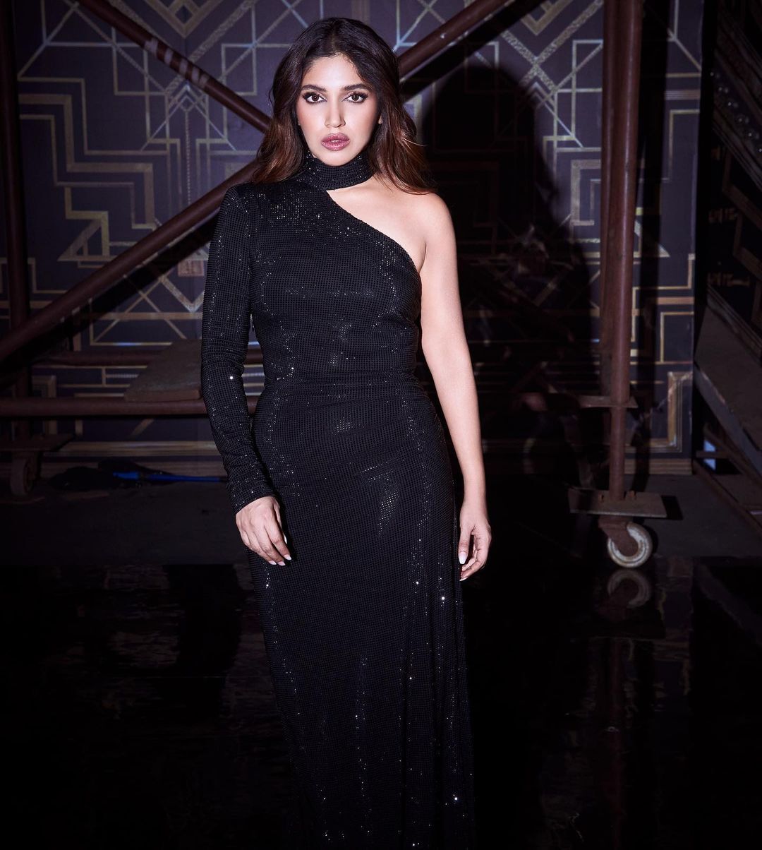 7 Times Bhumi Pednekar’s All-Black Stunning Outfits made a statement ...