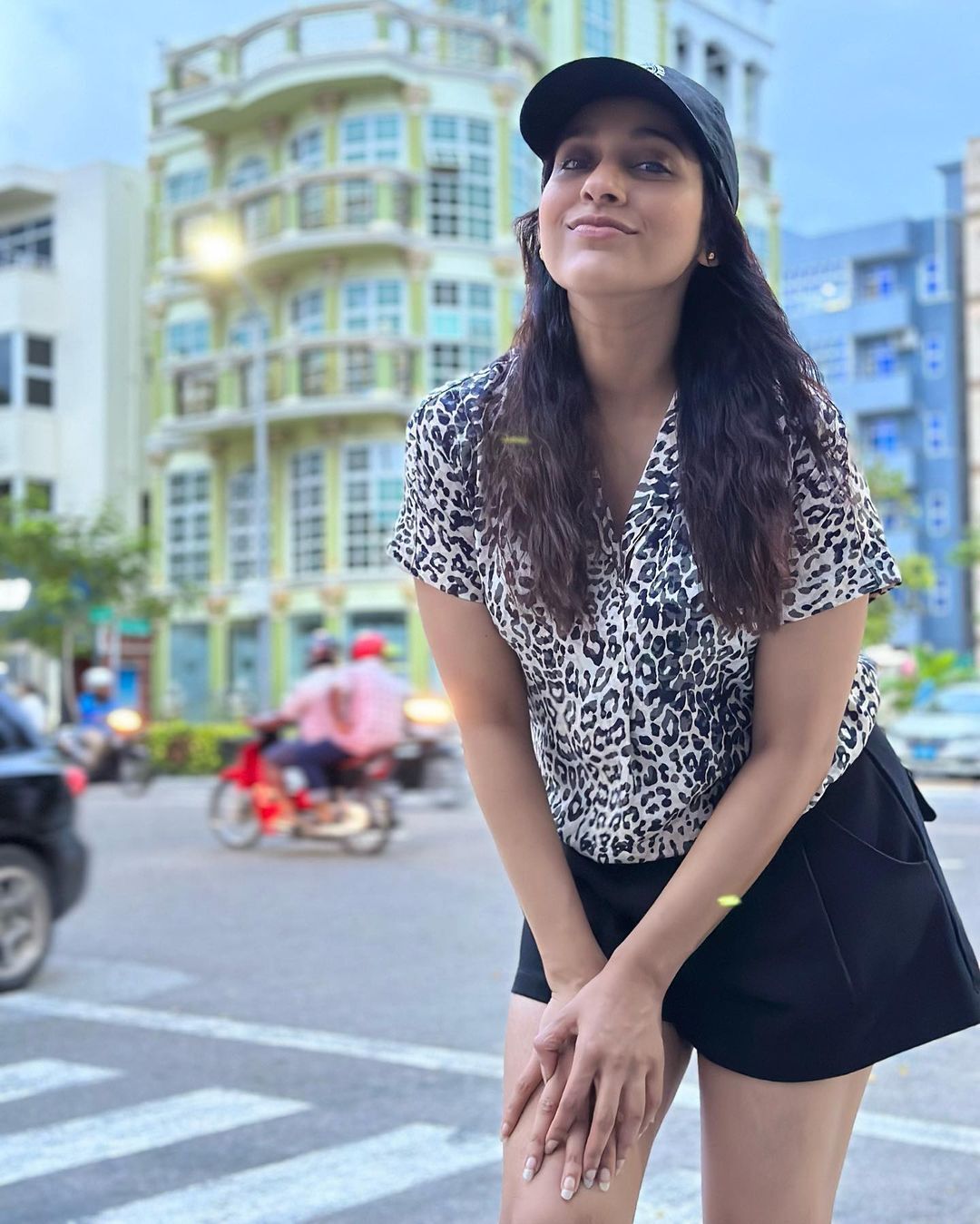 పొట్టి బట్టలతో లెగ్స్ అందాలు చూపిస్తున్న రష్మి.. లేటెస్ట్ గ్లామరస్ ఫొటోస్ వైరల్ | Tv Anchor ...