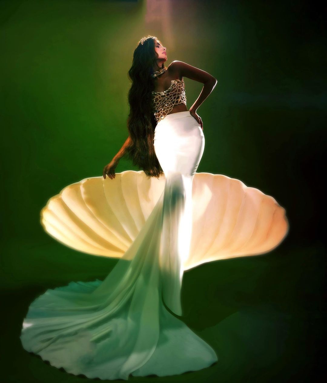 Come ‘Under the Sea’ with the New-Age Mermaid Tara Sutaria - Filmibeat