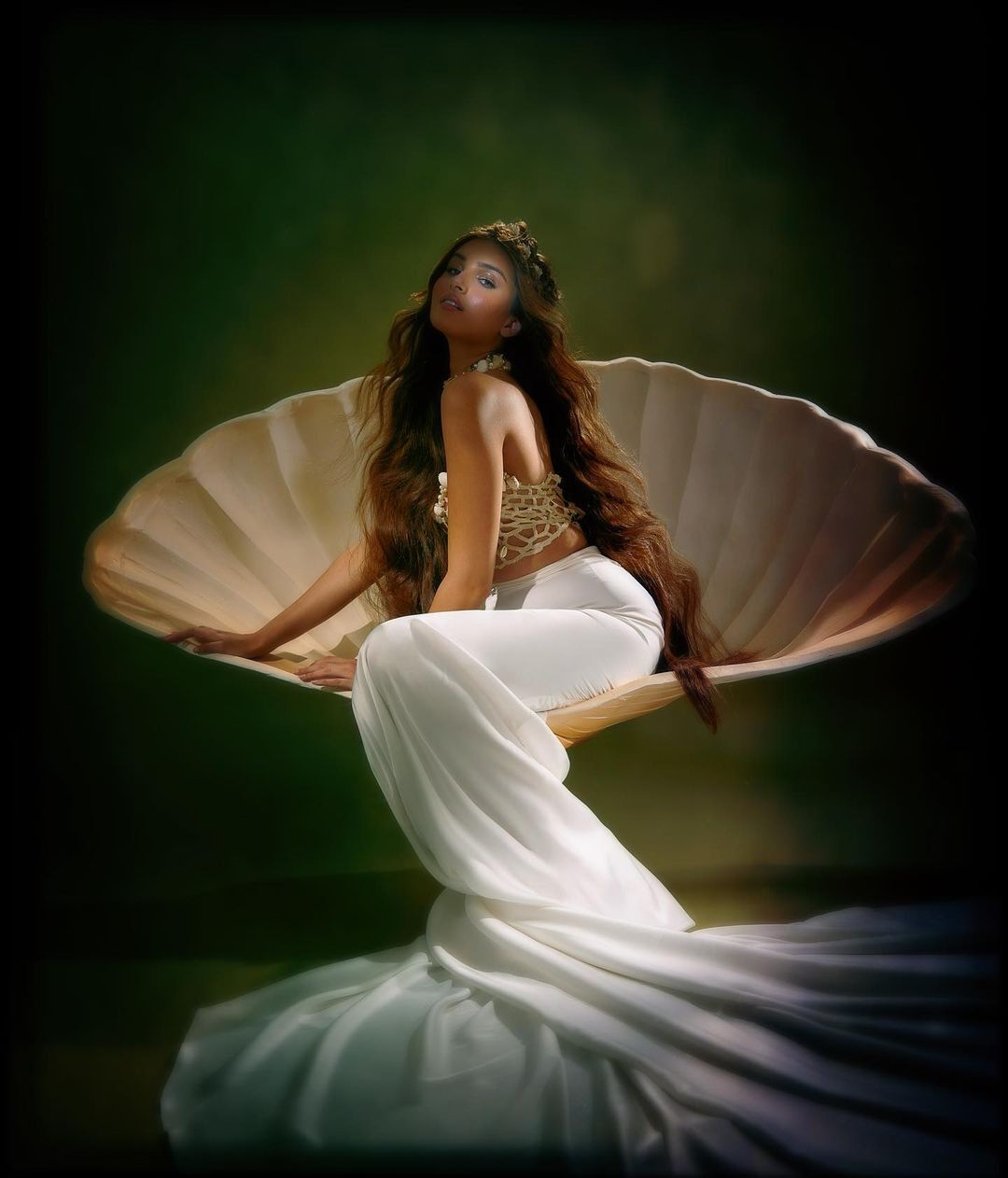 Come ‘Under the Sea’ with the New-Age Mermaid Tara Sutaria - Filmibeat