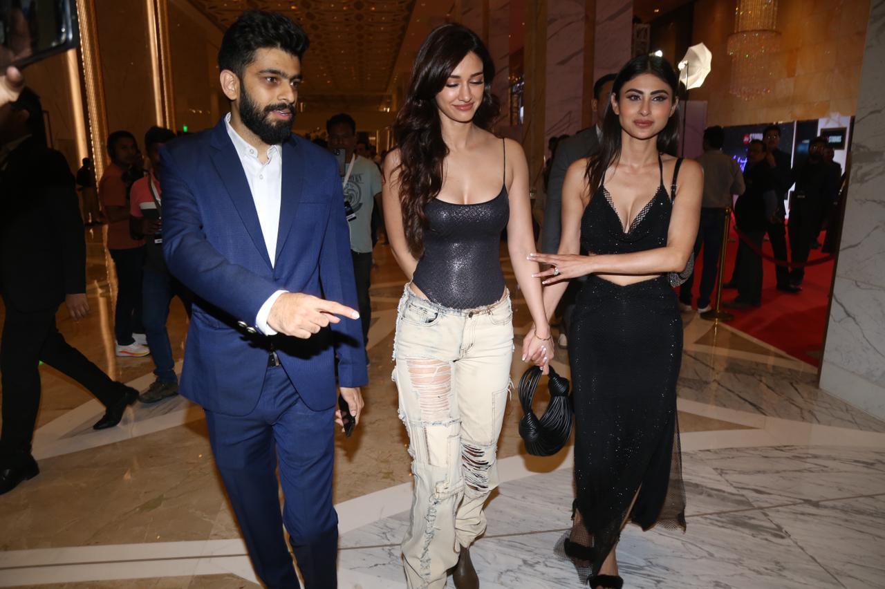 Disha Patani-Mouni Roy The New BBFs of the Bolly-Town Photos - Filmibeat