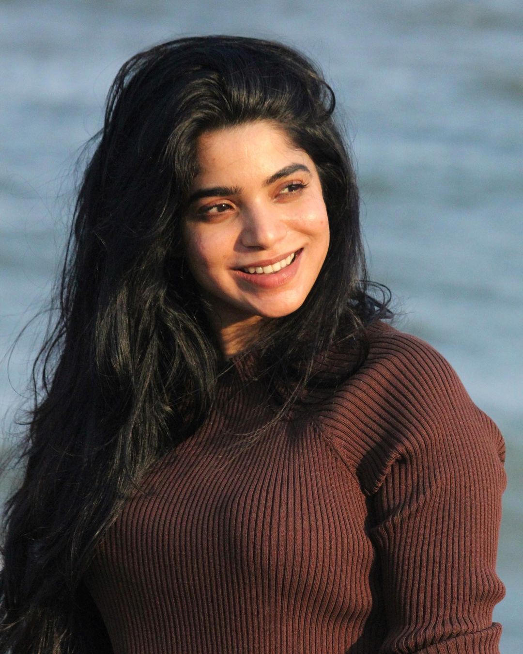 PHOTOS: கோடைகால டார்க் சாக்லேட் திவ்யா பாரதியின் சிலிர்க்க வைக்கும் ...