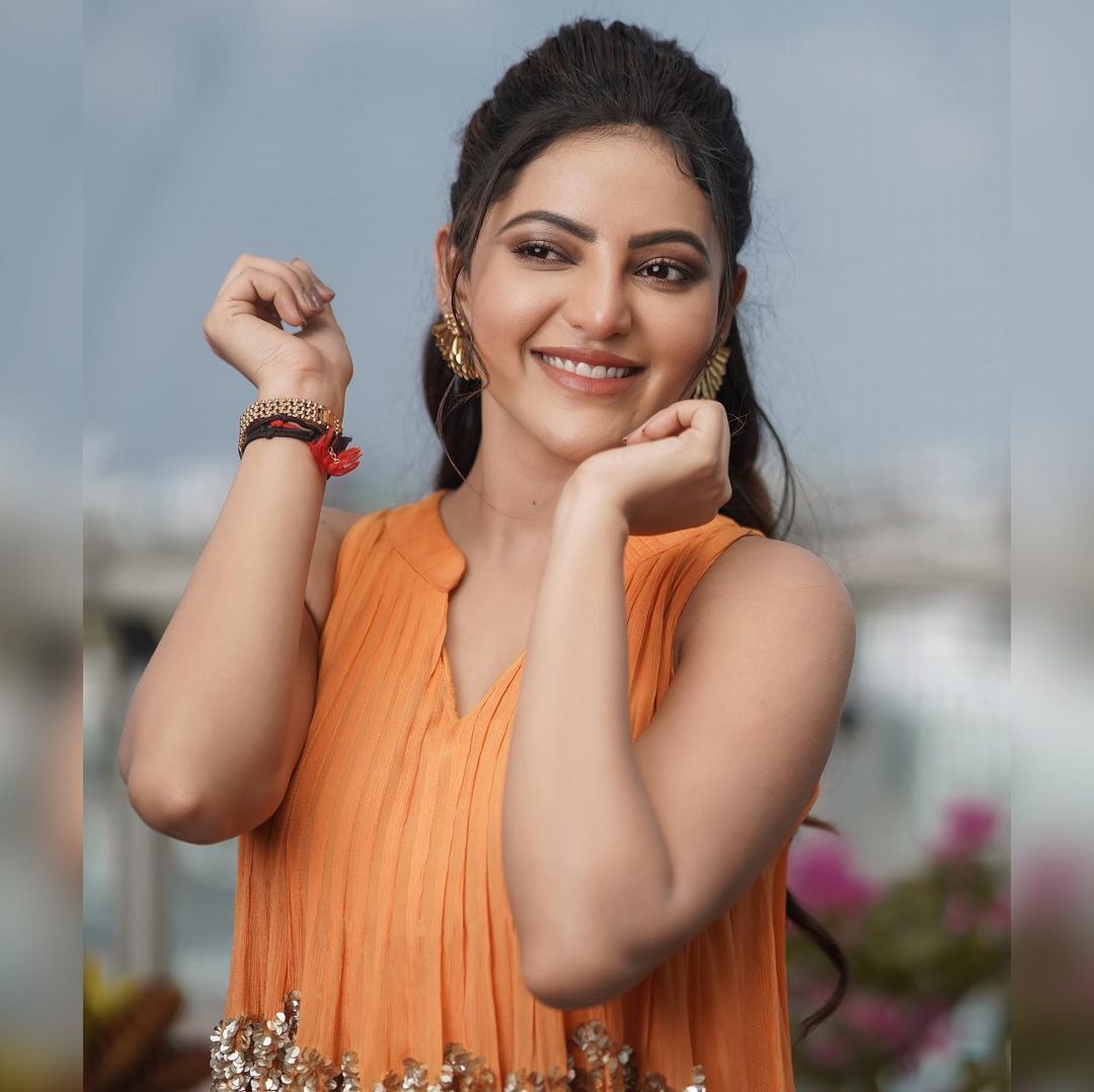 PHOTOS: கோவைப்பழ கண்ணழகி அதுல்யா ரவியின் லேட்டஸ்ட் கிளிக்ஸ் | Kollywood ...
