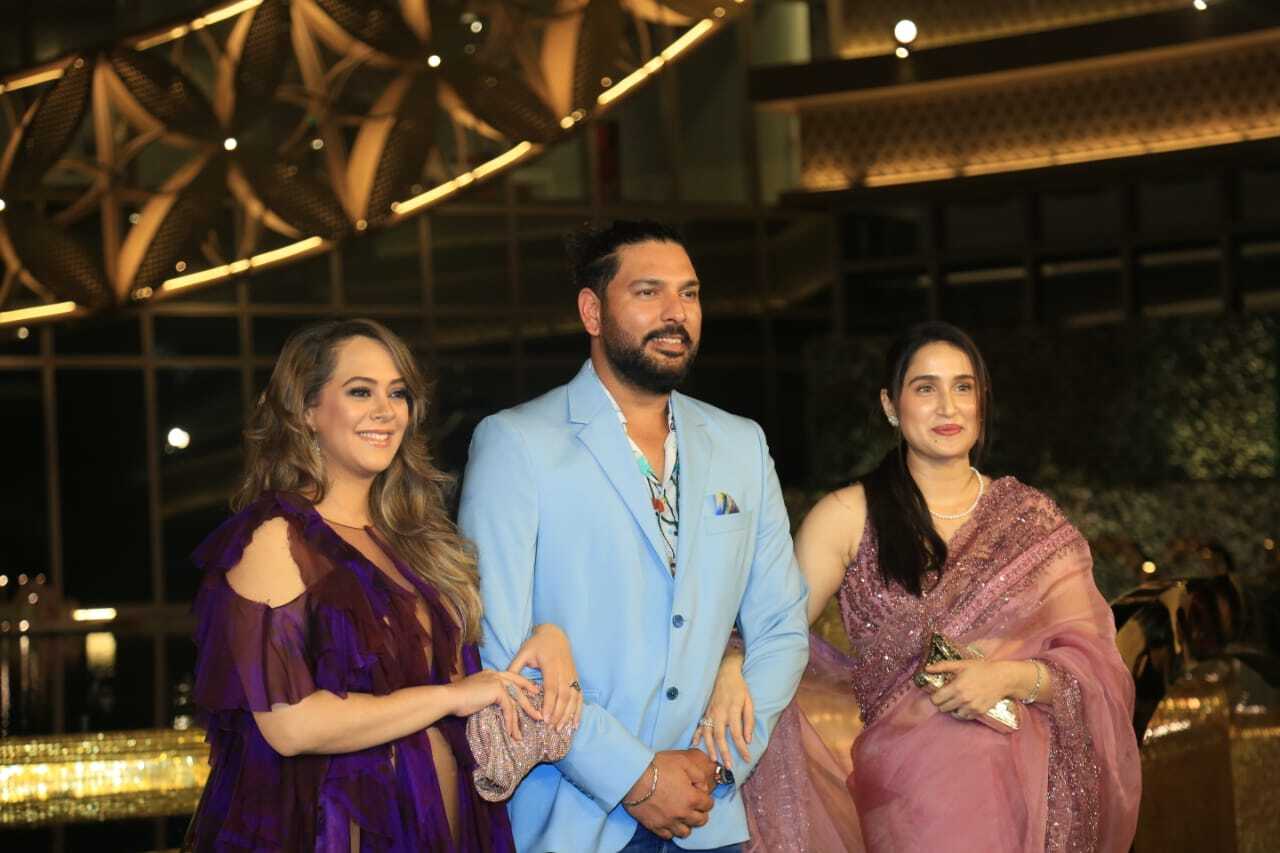 Ranveer Singh, Deepika Padukone, Salman Khan, Priyanka Chopra, Nick ...