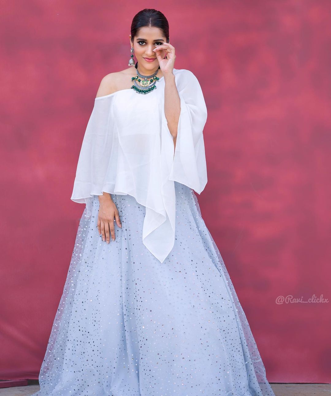 Rashmi Gautam: పోటీగా ఎంత మంది యాంకర్స్ ఉన్నా రష్మి గ్లామర్ రేంజ్ ...