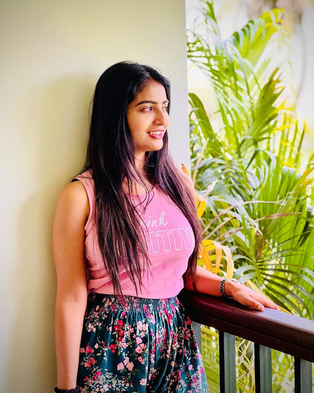 Ananya Nagalla: తడి అందాలతో రెచ్చగొడుతున్న అనన్య.. నాభి అందాలు ఫోకస్ చేస్తూ! | Ananya Nagalla ...