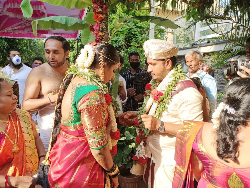 Director AP Arjun Ties The Knot To Annapoorna: See Photos - Filmibeat